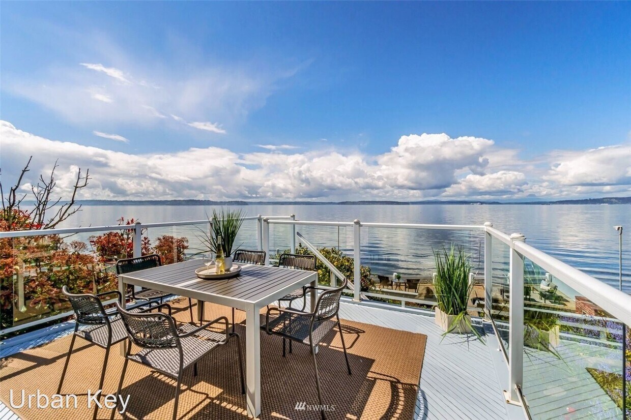 5637 Beach Dr SW, Seattle, WA 98136 - House Rental in Seattle, WA ...