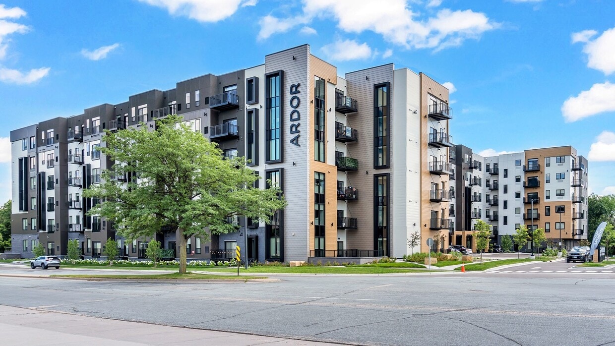 Ardor on the Bluffs South Loop Residences - 3701 E American Blvd ...