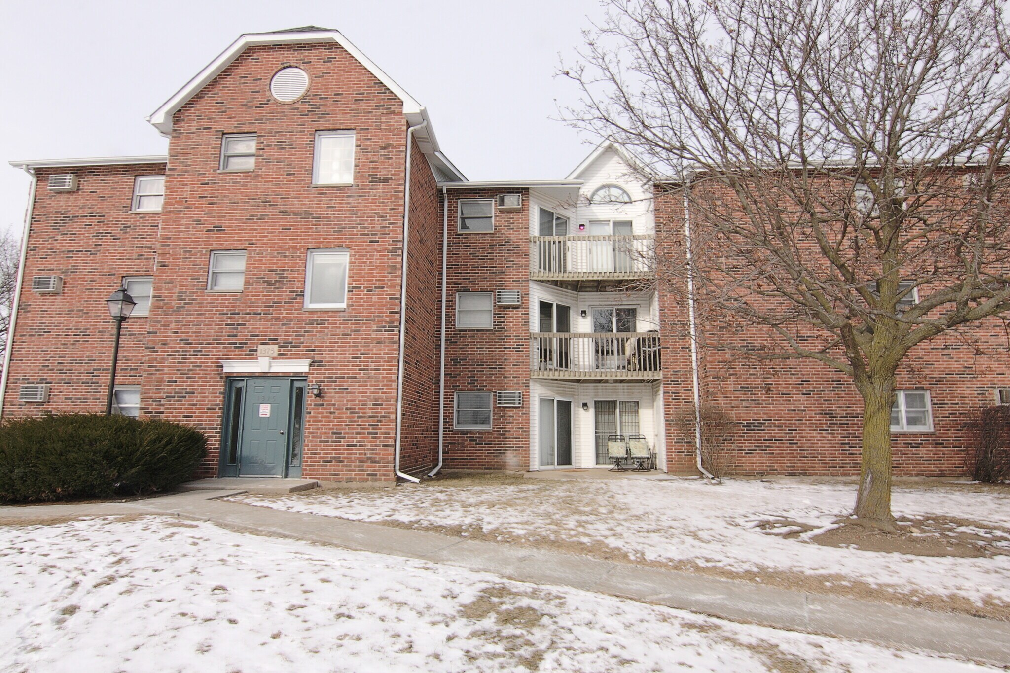 1375 Cunat Ct Unit 1C, Lake In The Hills, IL 60156 - Condo for Rent in ...