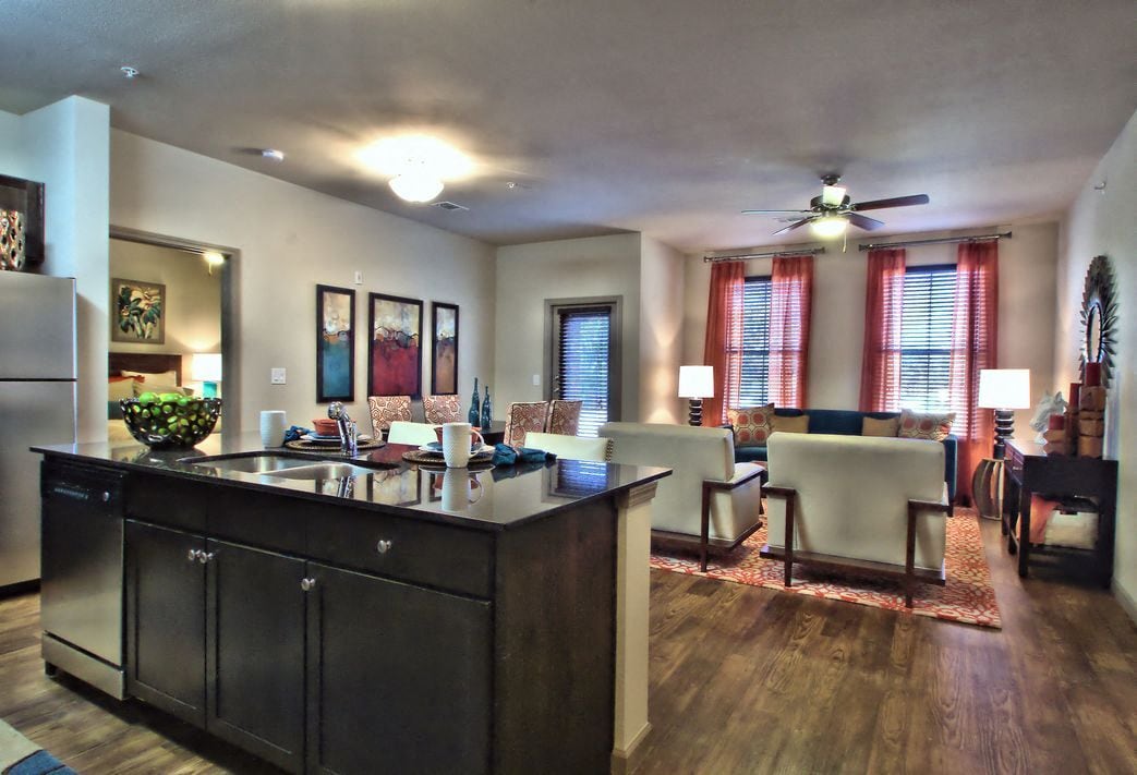 Enclave at Hometown - Apartments in North Richland Hills, TX ...