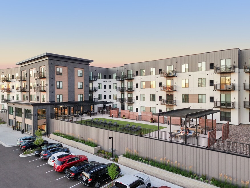 New Apartments for Rent with a Walk-In Closet Near Sugar Maples ...