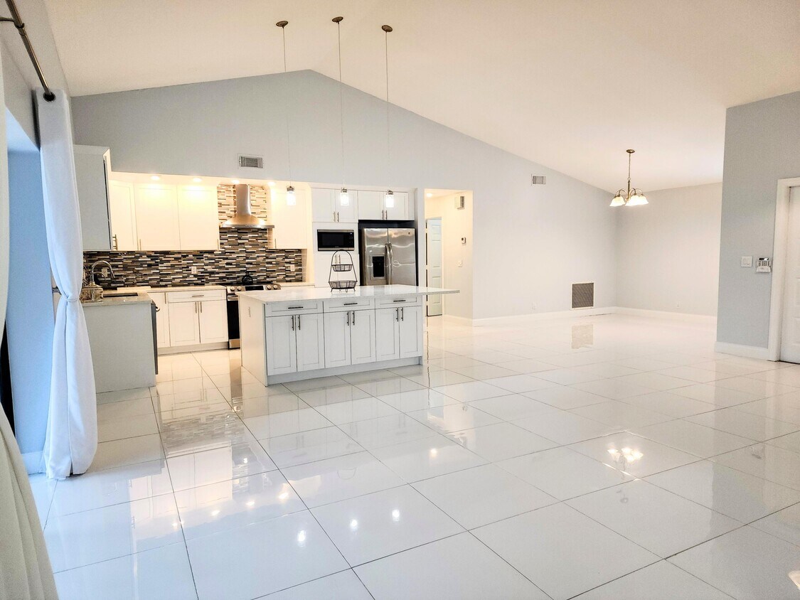 14526 Paddock Dr, Wellington, FL 33414 - House Rental in Wellington, FL ...