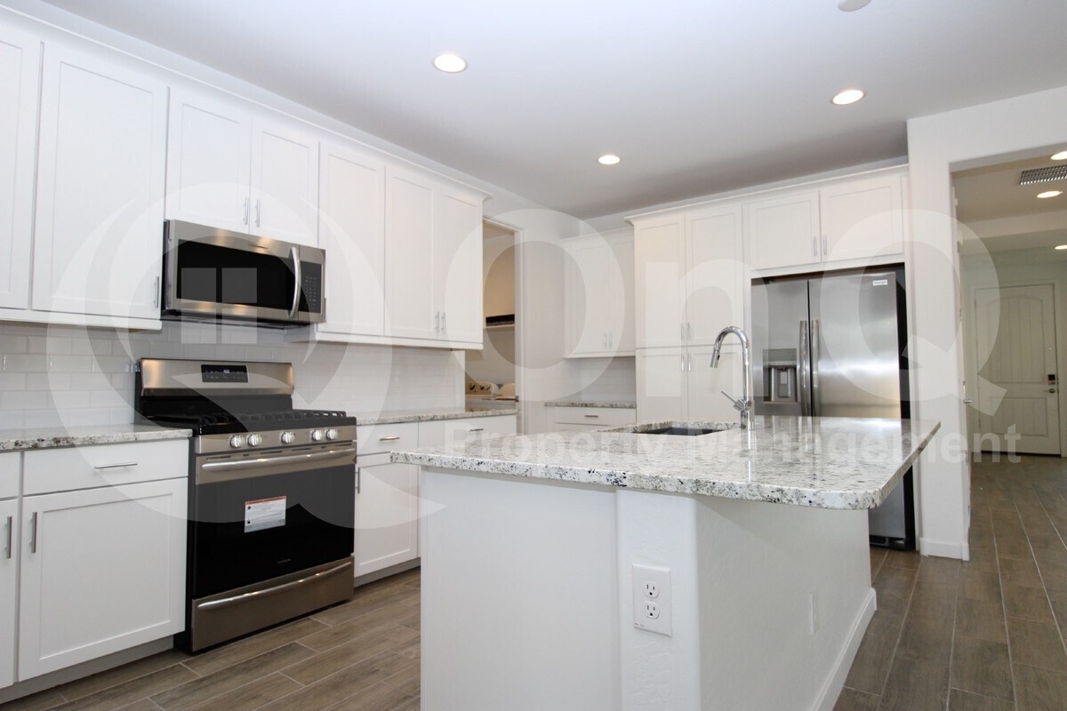 17114 W Fallen Leaf Ln, Surprise, AZ 85387 - House Rental in Surprise ...