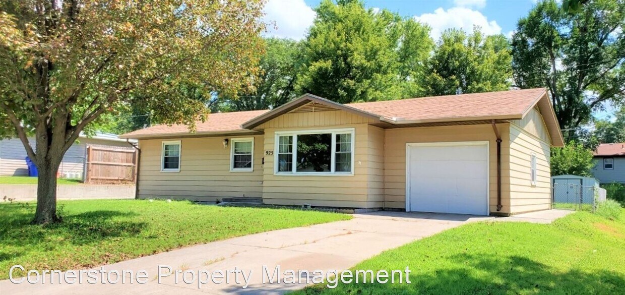 925 Cedar St, Junction City, KS 66441 - House Rental in Junction City ...