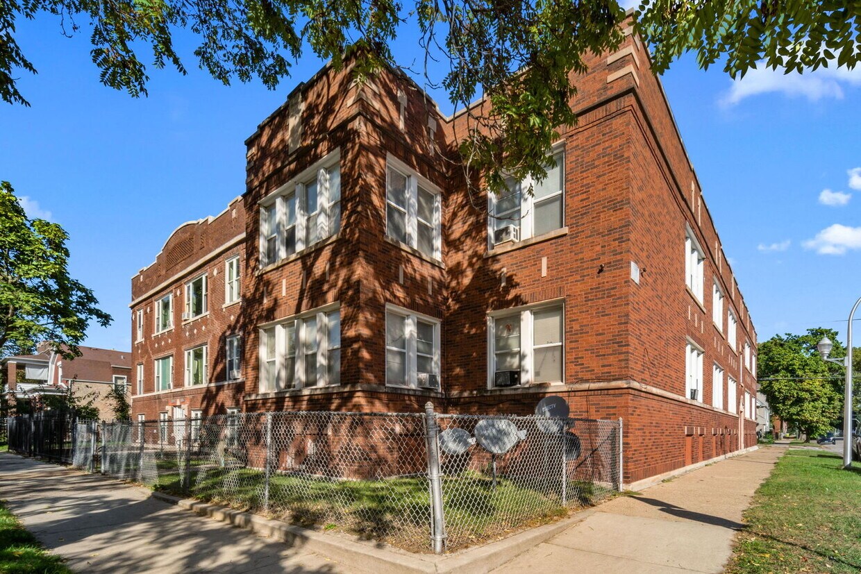 7357 S St Lawrence Ave, Chicago, IL 60619 - House Rental in Chicago, IL ...
