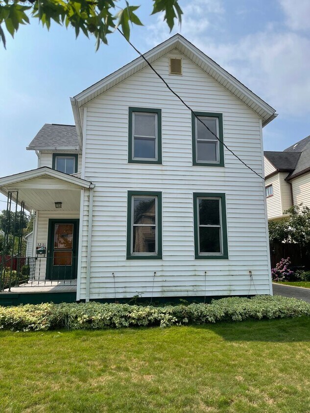 3231 Riverside Ave Unit FRONT HOUSE, Cleveland, OH 44109 - Room for ...