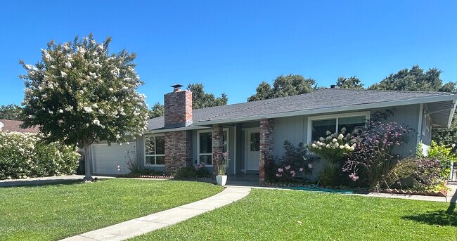 Oakmont Village Apartments for Rent with Extra Storage - Santa Rosa, CA ...