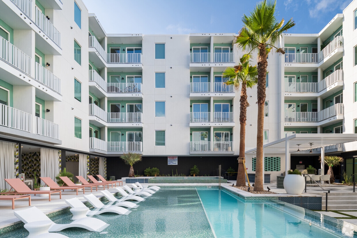 Starlight - Apartments in Austin, TX | Apartments.com