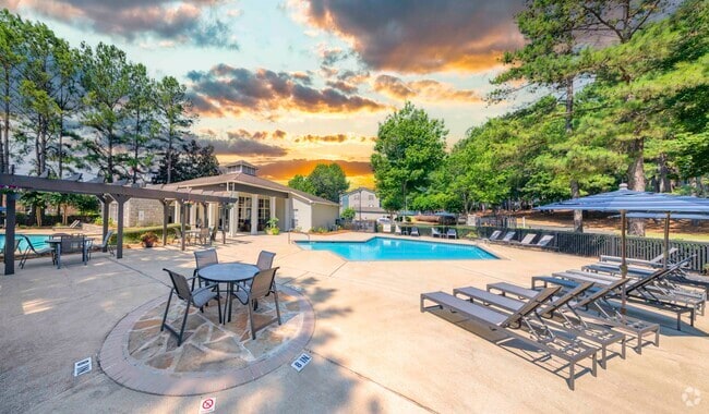 Colonial Village At Trussville