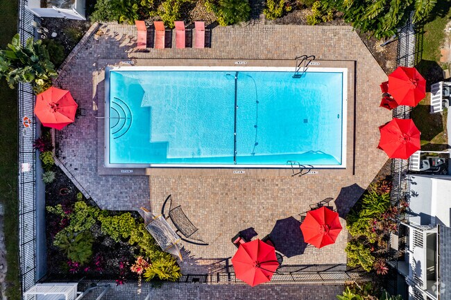 Spring Valley Estates Apartments for Rent with High Ceilings ...