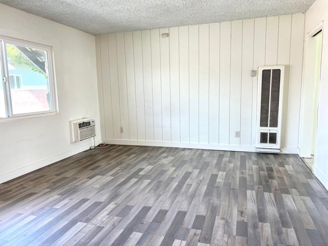 11934 Runnymede St Unit Runnymede, Los Angeles, CA 91605 - Room for ...