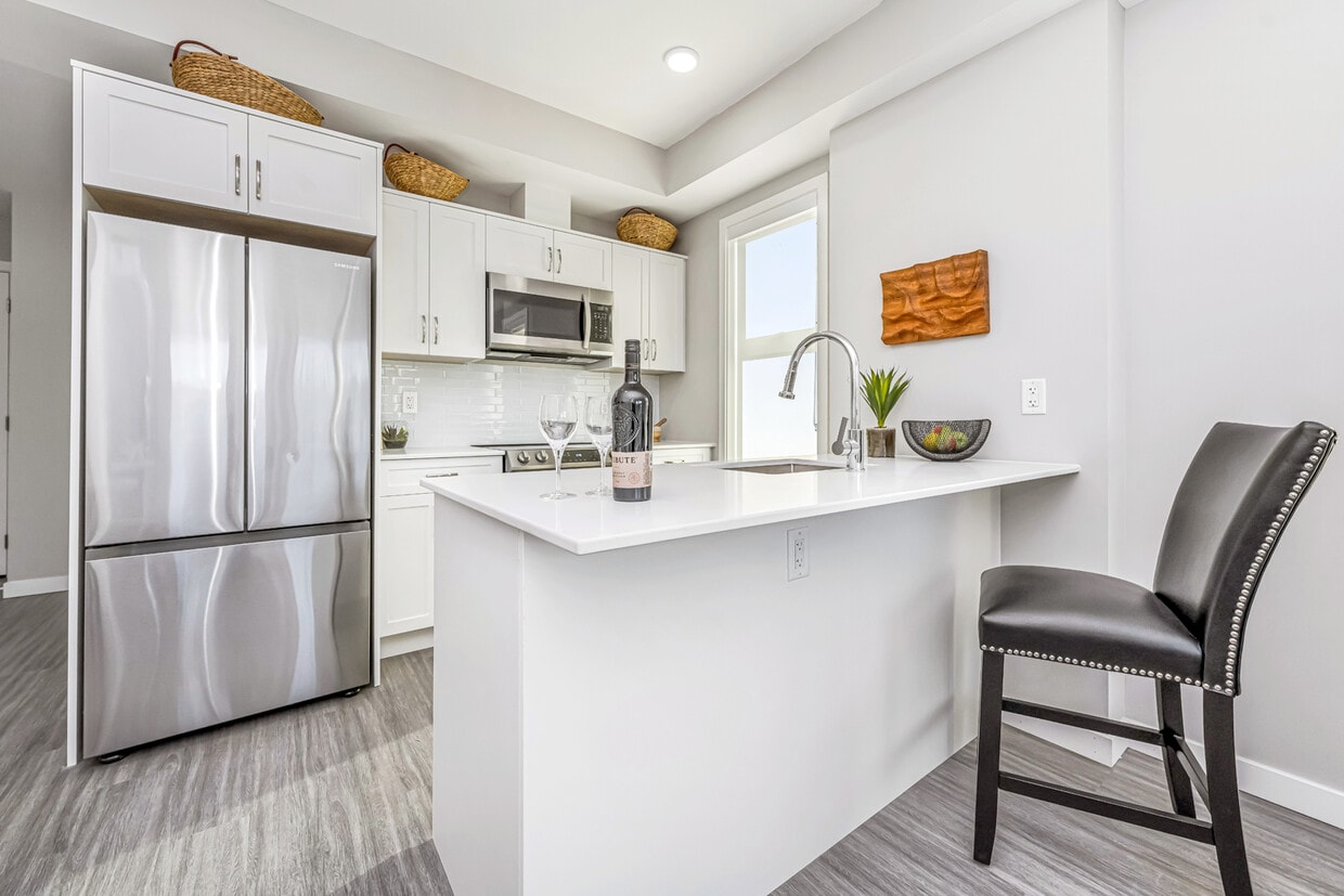 Queens Garden Apartments Apartments - 488 Garden St Duncan, BC ...