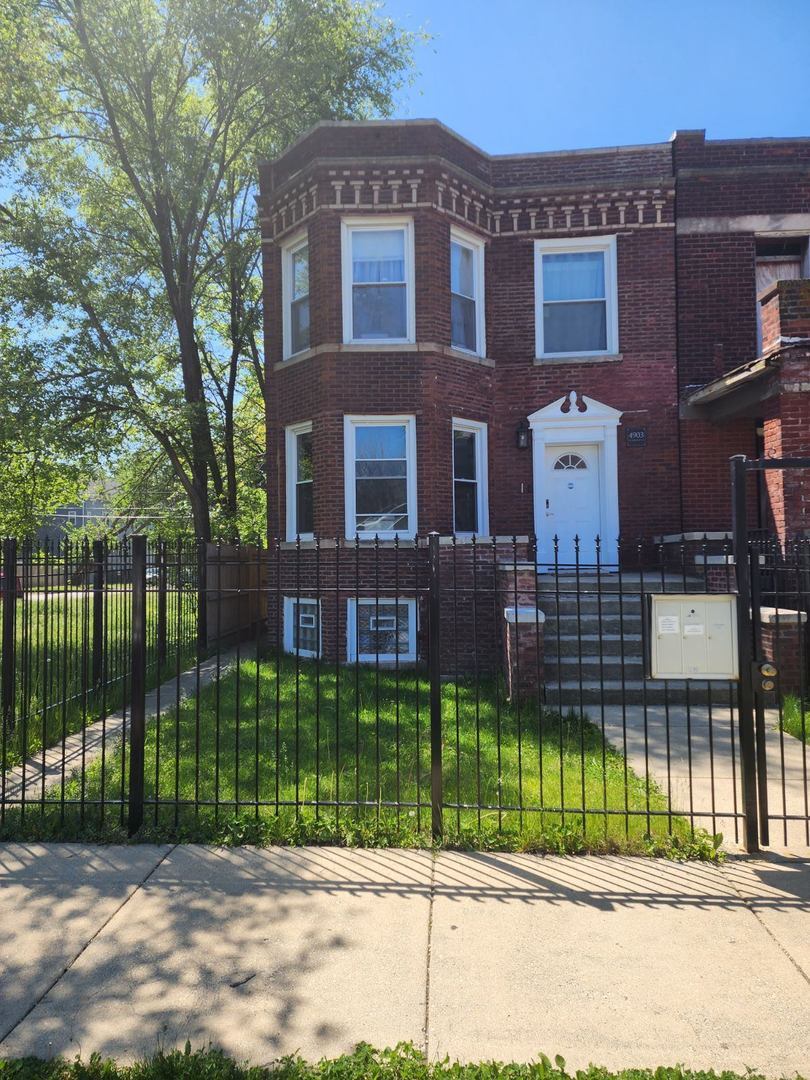 4903 W Walton St, Chicago, IL 60651 - House Rental in Chicago, IL ...