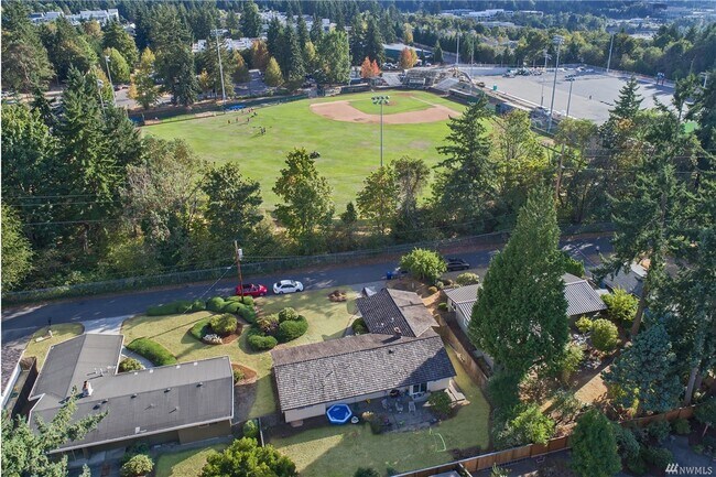 14236 SE 24th St, Bellevue, WA 98007 - House Rental in Bellevue, WA ...