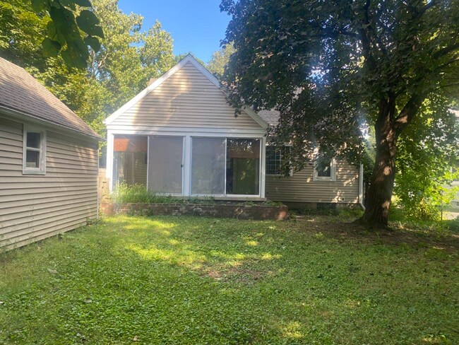 1026 S Wisner St, Jackson, MI 49203 | Apartments.com