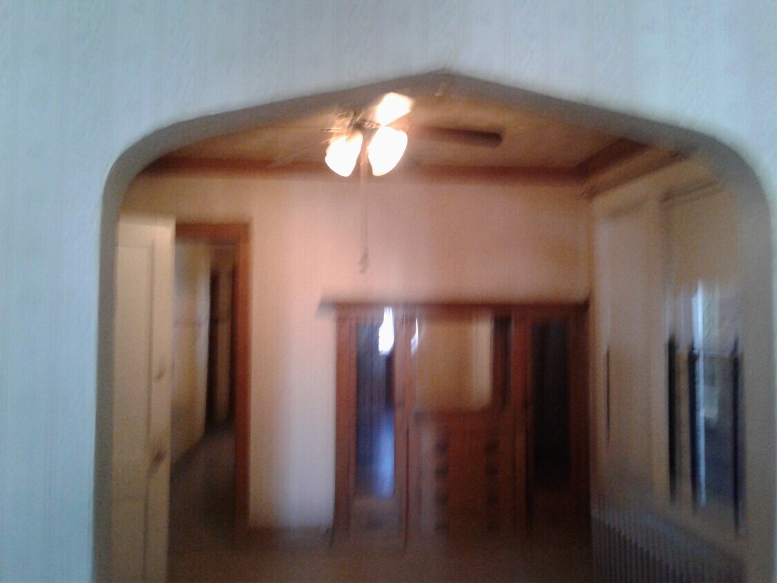 7745 S Rhodes Ave, Chicago, IL 60619 - House Rental in Chicago, IL ...