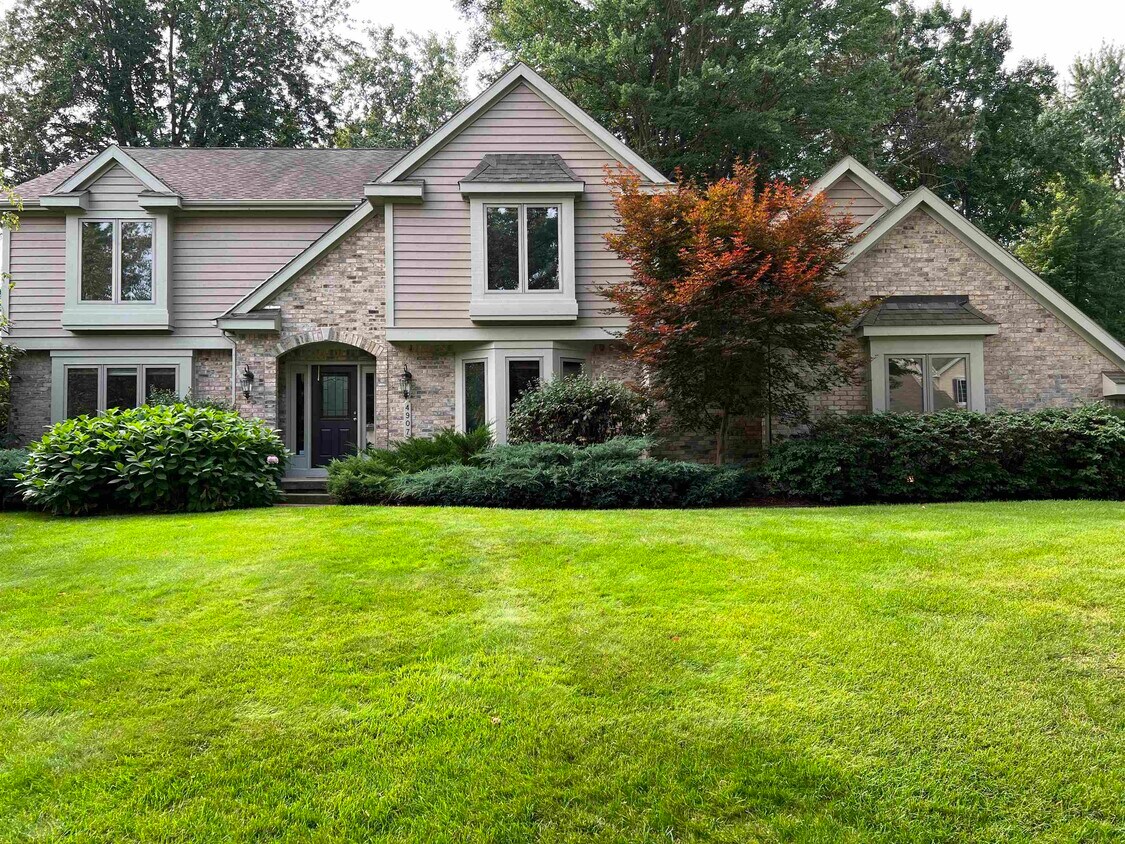 4907 Pinewood Ct, Midland, MI 48640 - House Rental in Midland, MI ...