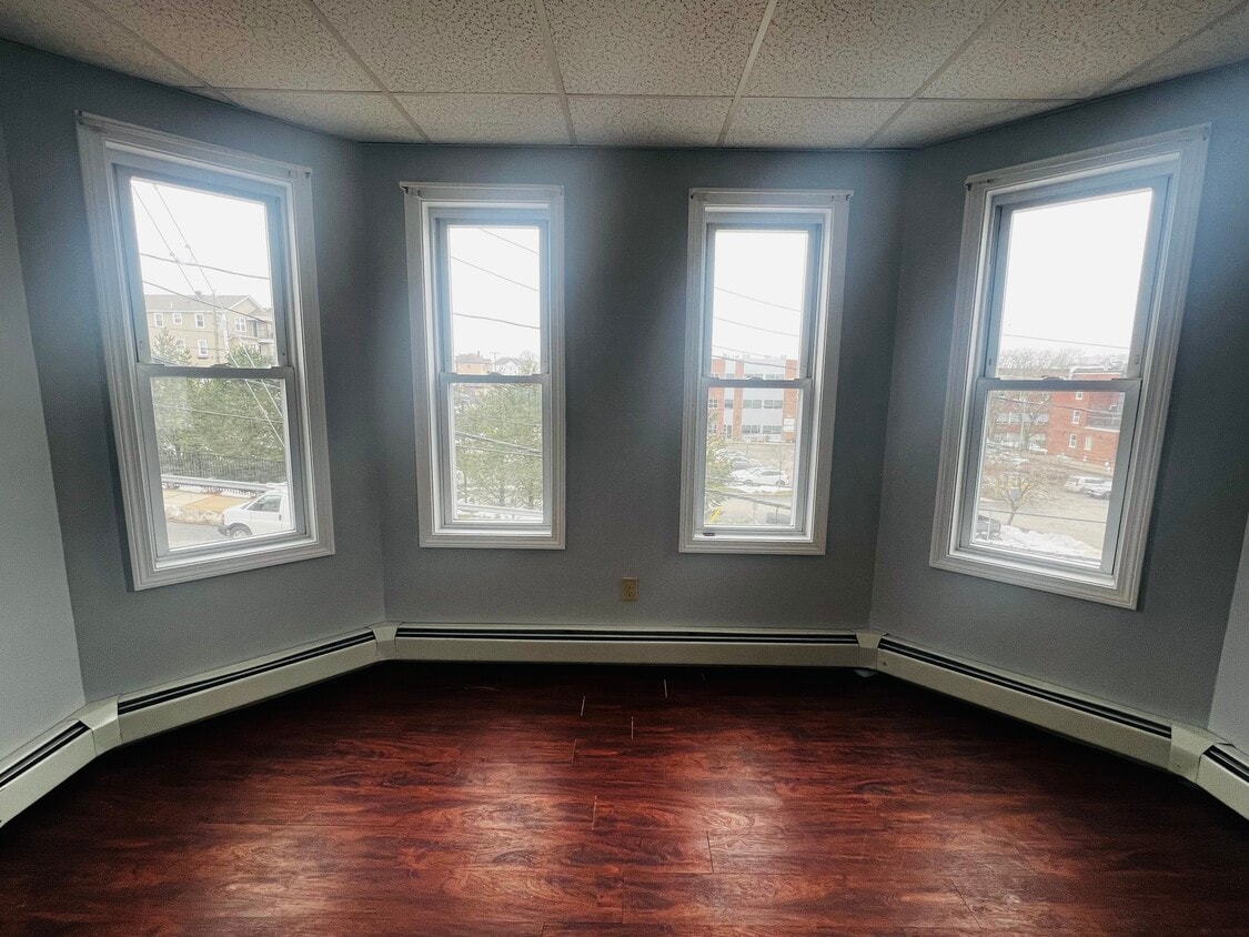 876 Middle St Unit Second Floor 2, Fall River, MA 02721 - 876 Middle St ...