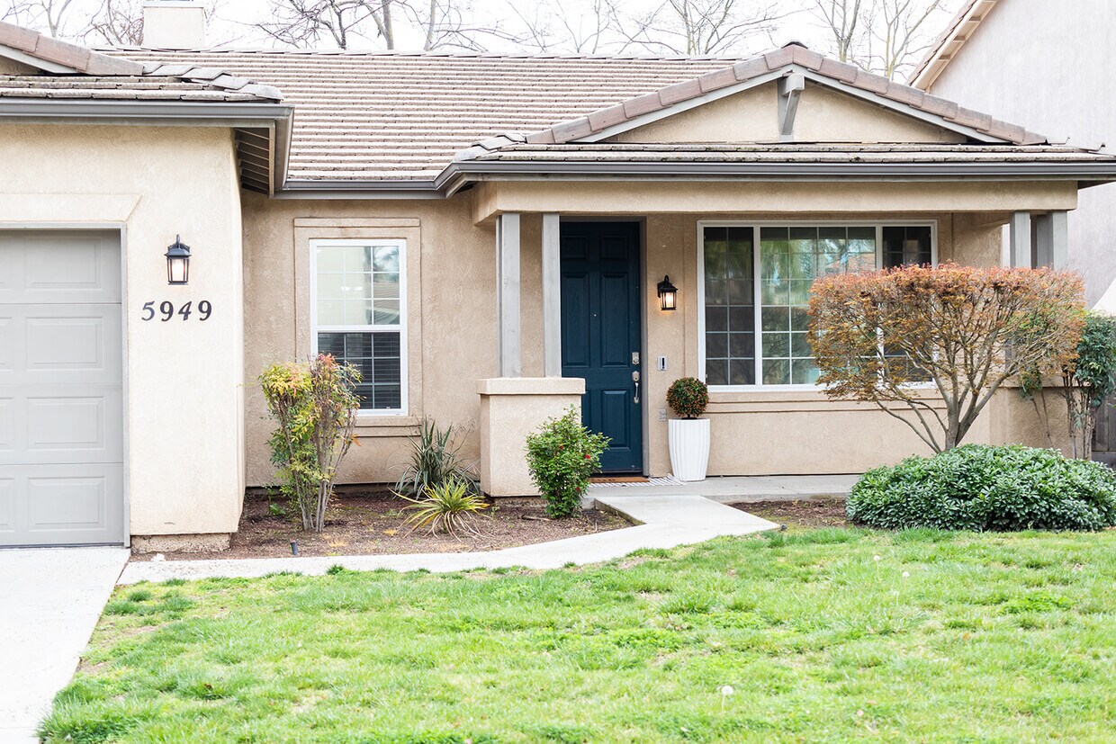 5949 W Babcock Ave, Visalia, CA 93291 - House Rental in Visalia, CA ...