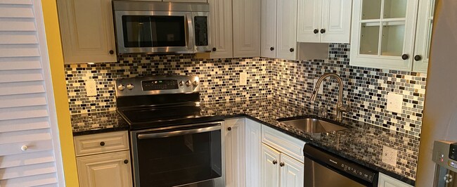 Watergate at Landmark Condominiums Condos for Rent - Alexandria, VA - 4 ...