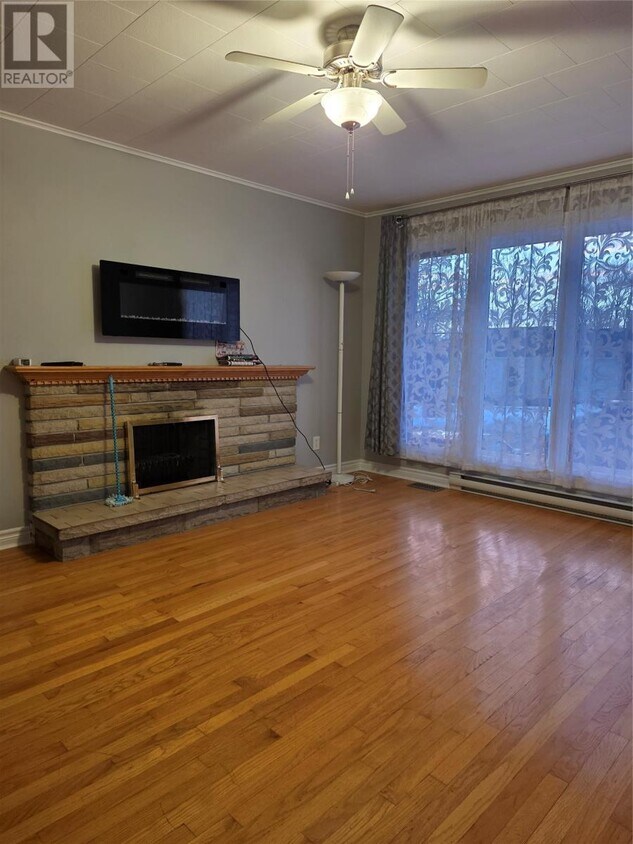 22 Ross Rd, St. John's, NL A1A 1M4 - Maison à Louer à St. John's, NL ...