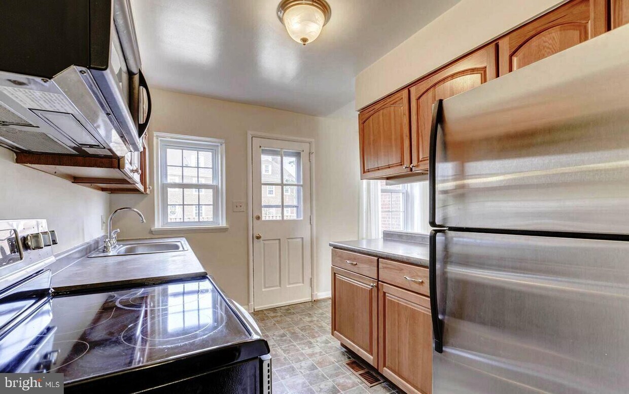 4515 34th St S, Arlington, VA 22206 - Townhome Rentals in Arlington VA ...