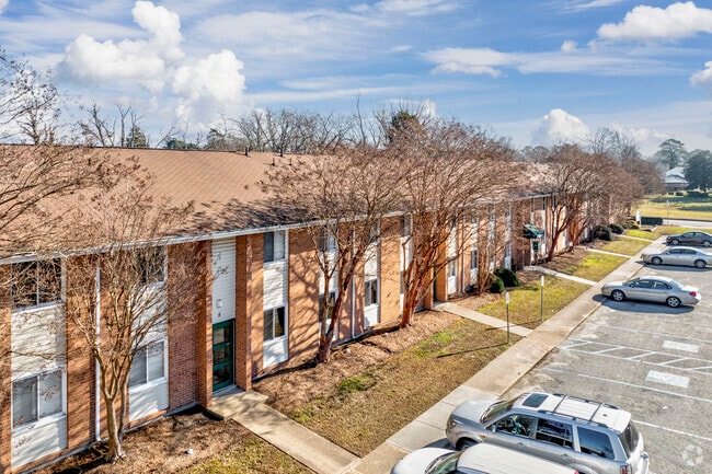 Shell Garden Apartments - Apartments in Hampton, VA | Apartments.com