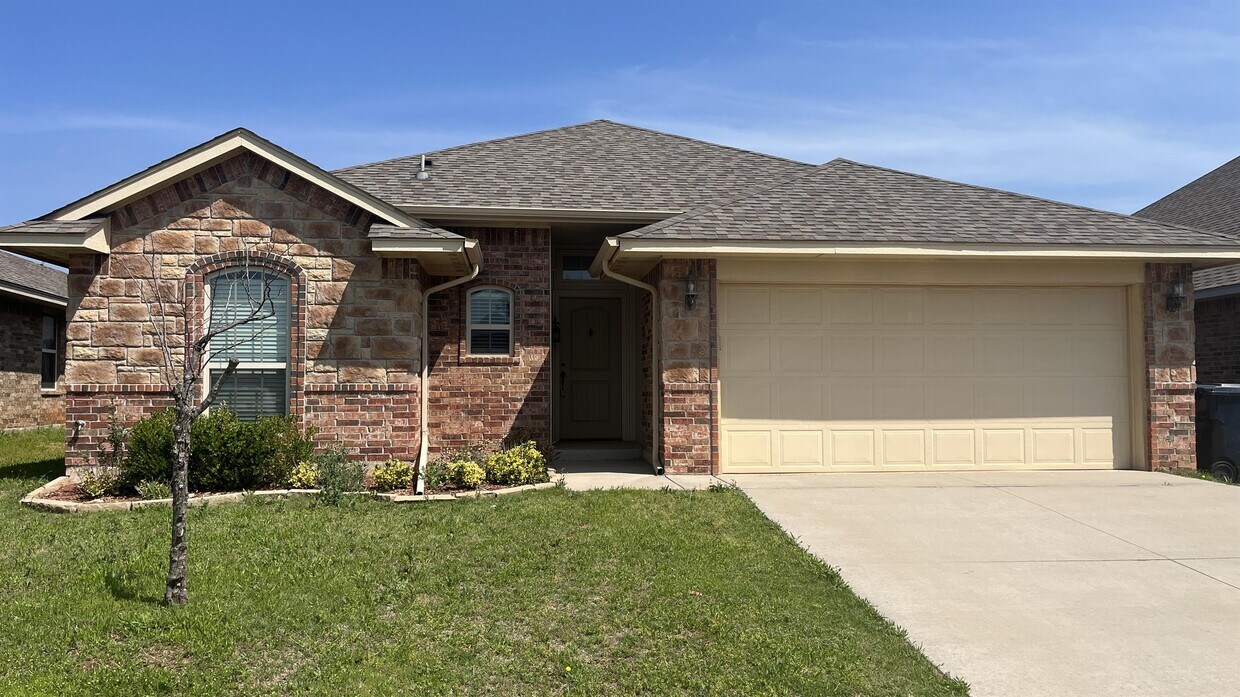 18224 Summer Grove Ave, Edmond, OK 73012 - House Rental in Edmond, OK ...