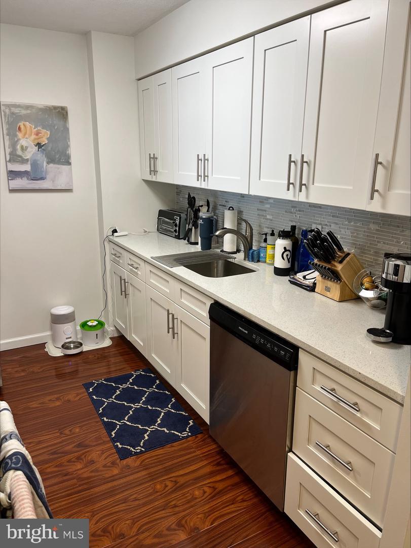 1420 Locust St Unit 32O, Philadelphia, PA 19102 - Room for Rent in ...
