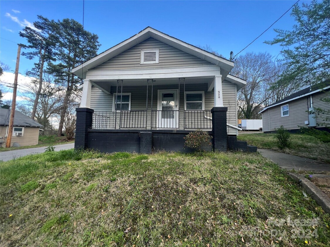 326 N Pryor St, Gastonia, NC 28052 - House Rental in Gastonia, NC ...