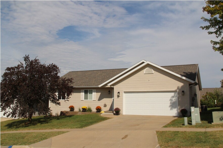 454 Maddie Ln, Tiffin, IA 52340 - House Rental in Tiffin, IA ...
