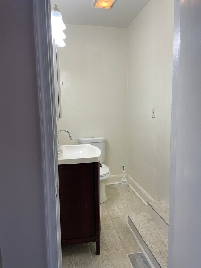 843 N Howard St Unit Room 2.1, Baltimore, MD 21201 - Room for Rent in ...