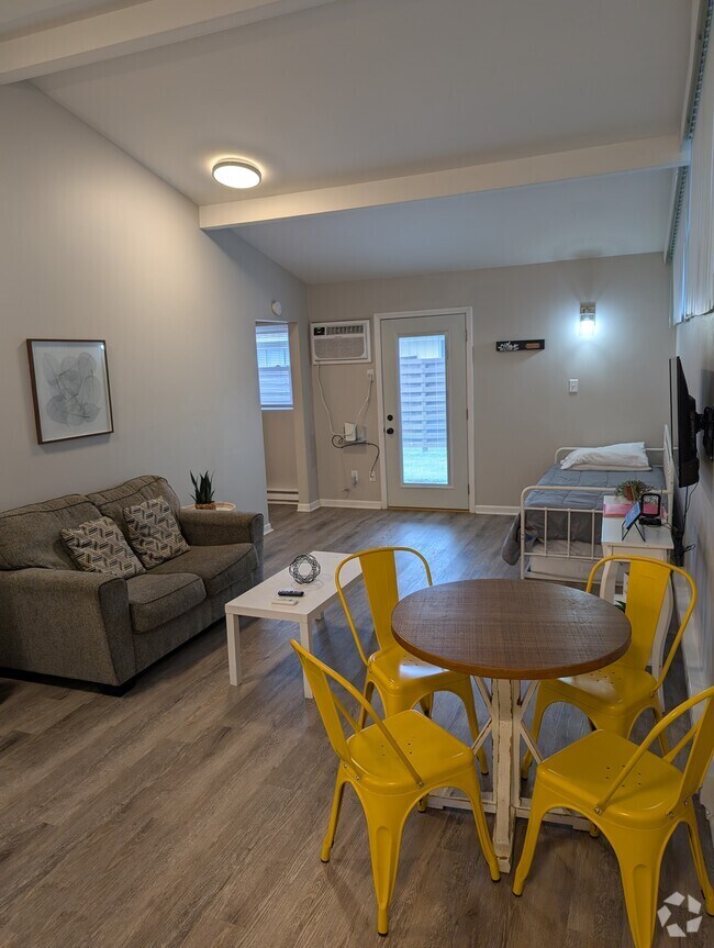 Wildwood Park Furnished Apartments for Rent - Fort Wayne, IN - Updated ...