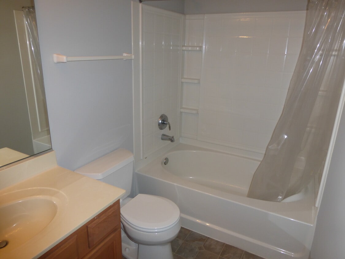 914 Clover Ln, Pingree Grove, IL 60140 - Townhome Rentals in Pingree ...