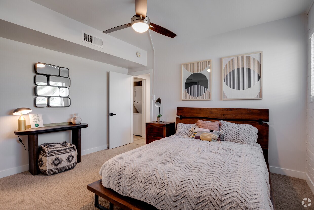 Ellis Midtown - Apartments in Phoenix, AZ | Apartments.com
