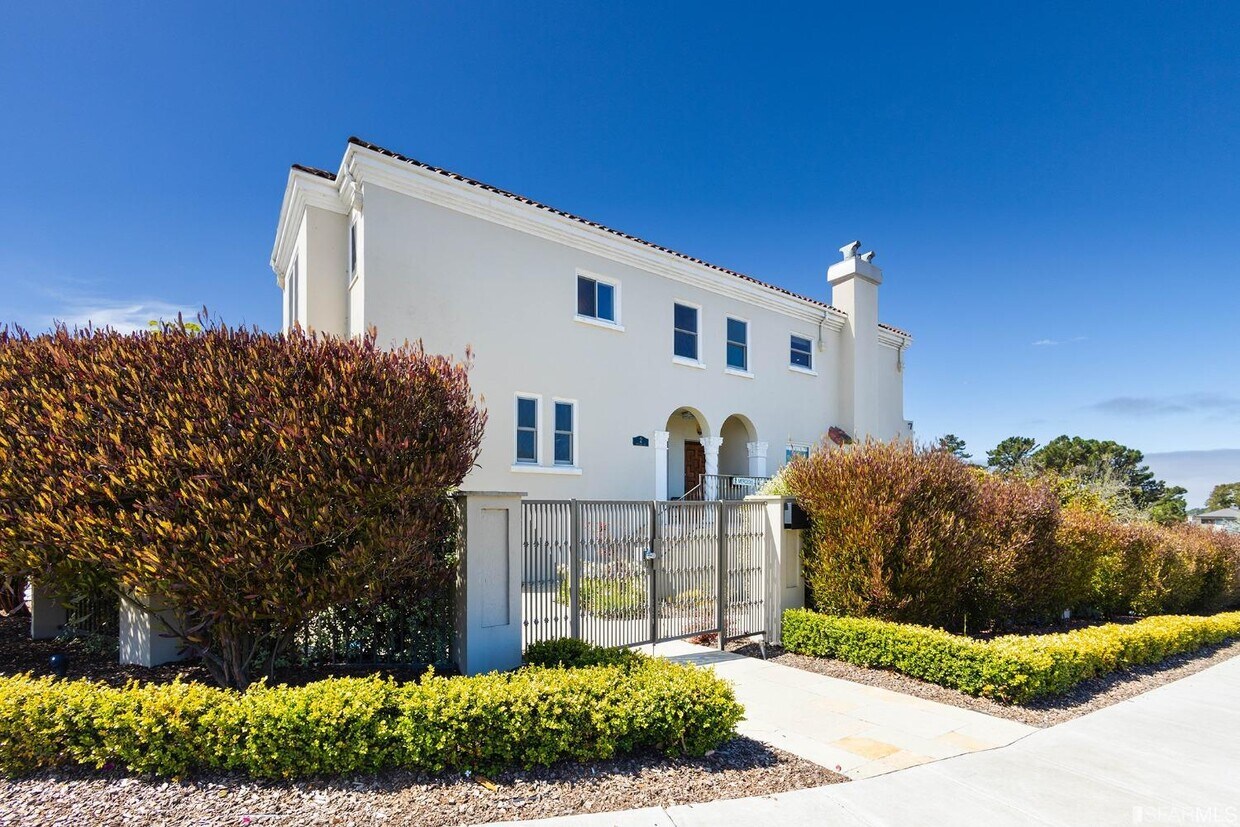 2 Mercedes Way, San Francisco, CA 94127 - House Rental in San Francisco ...