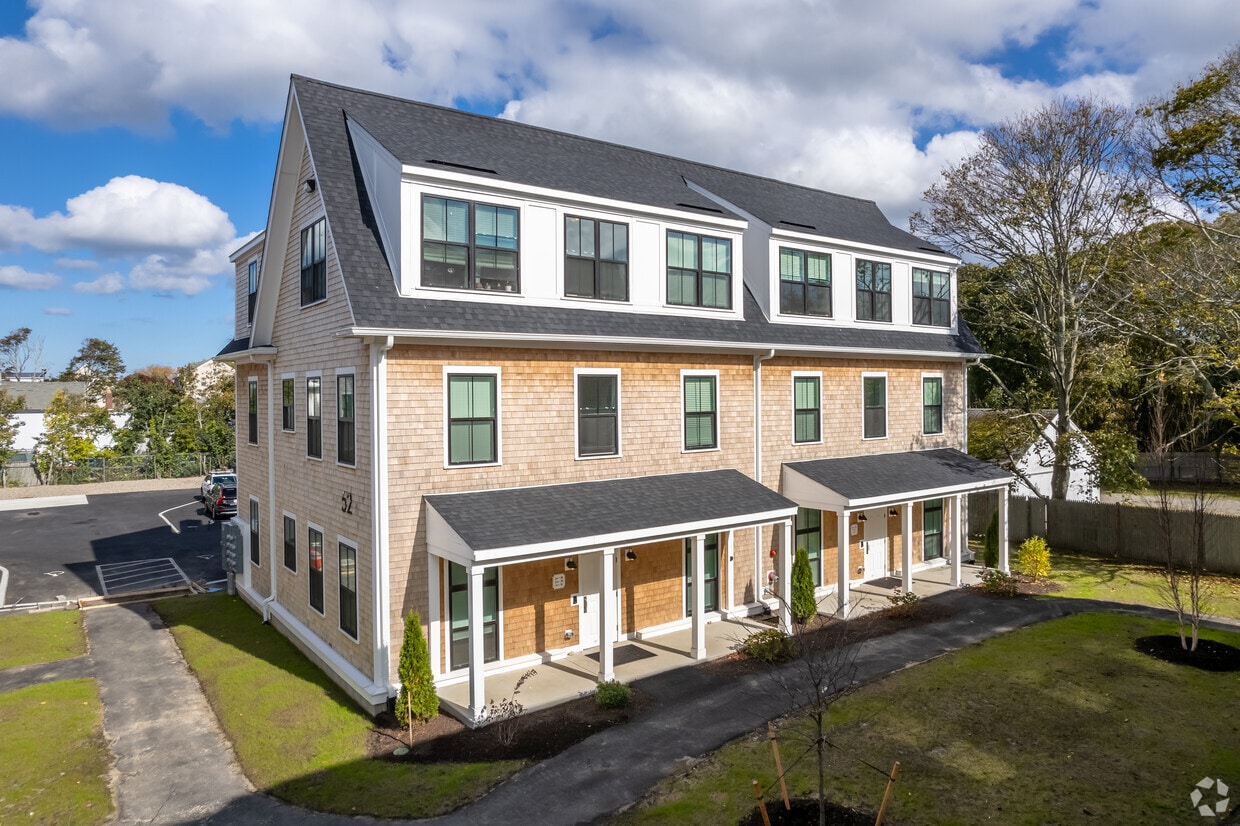 Sea Captains Row - 40 Pleasant St Hyannis, MA 02601 | Apartments.com