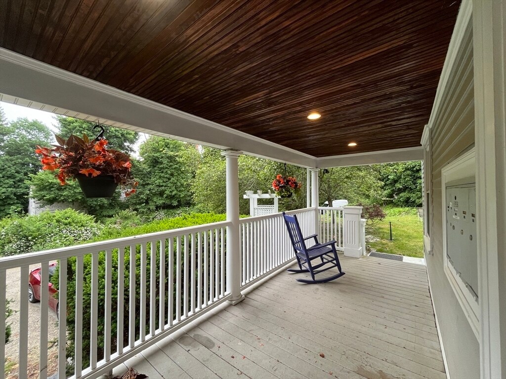 24 Griggs Ln Unit 1, Milton, MA 02186 - Room for Rent in Milton, MA ...
