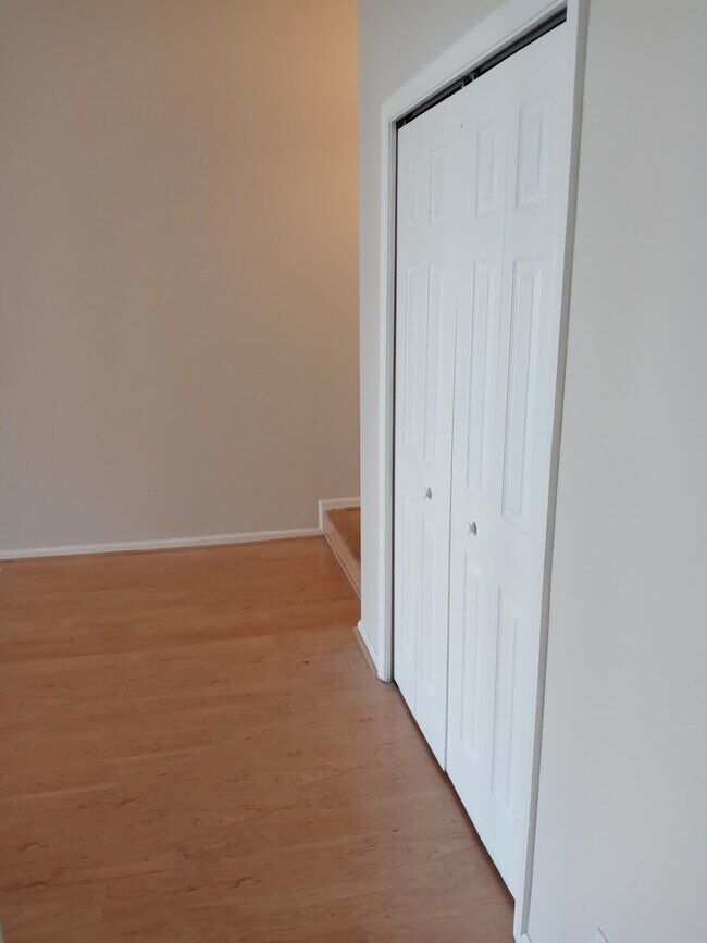 11 Pickering Ct Unit 201 Germantown MD 20874 Condo For Rent In 11-pickering-ct-unit-201-germantown-md-20874-condo-for-rent-in