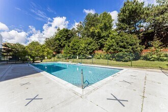 Morningside Apartments for Rent with a Swimming Pool - Toronto, ON - 11 ...