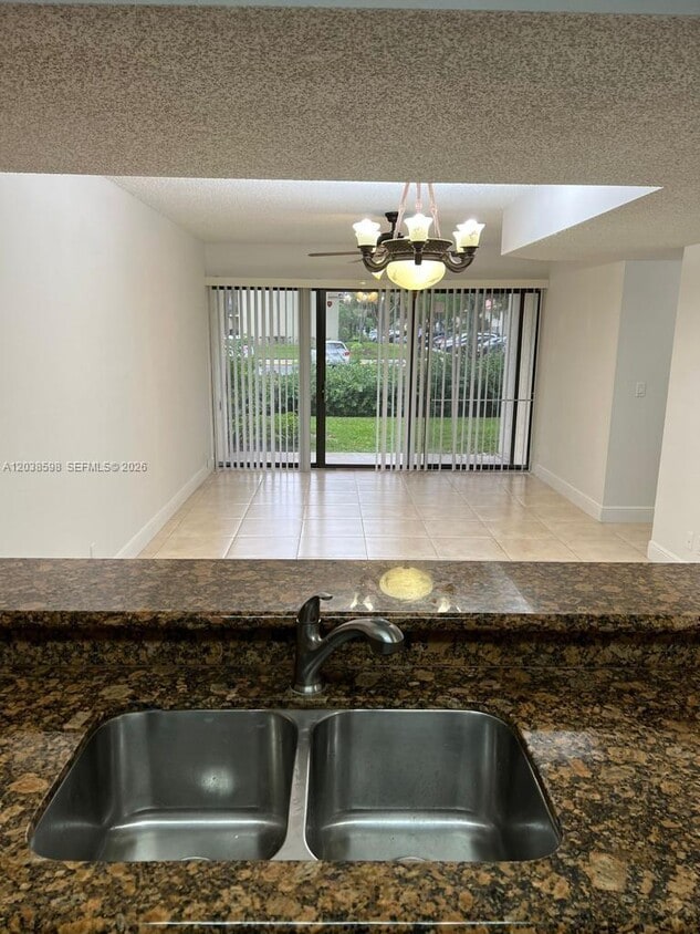 1561 Balfour Point Dr Unit B, Royal Palm Beach, FL 33411 - Condo for ...