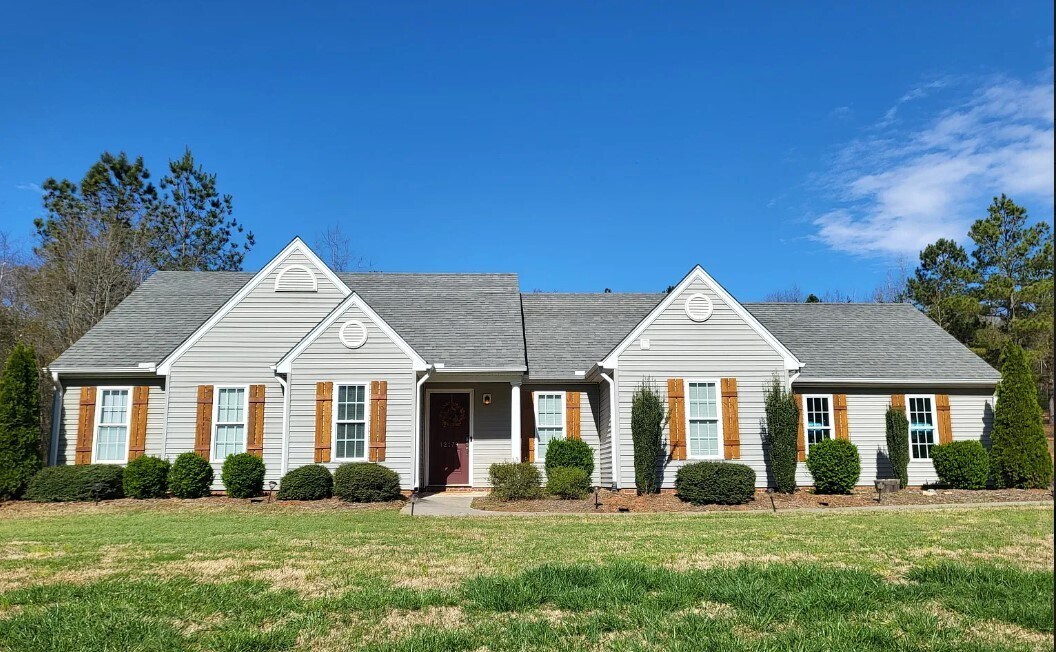 12179 Friendship Loop Dr, Seneca, SC 29678 - House Rental in Seneca, SC ...