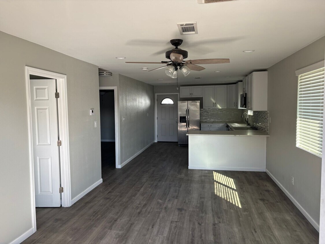 13883 Hackett St Unit 13883 Hackett Street B, Hanford, CA 93230 - Room for Rent in Hanford, CA ...
