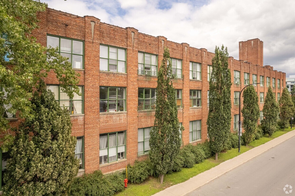 Le Saint-Patrick Appartements - 2485 Rue Saint-Patrick Montréal, QC ...
