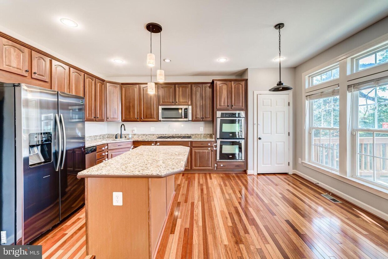 4678 Helen Winter Terrace, Alexandria, VA 22312 - Townhome Rentals in ...