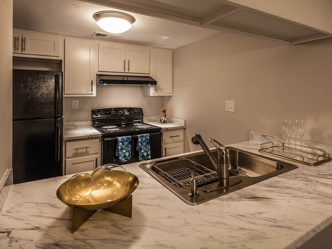 The Meridian North - 2100 Westlane Rd Indianapolis, IN | Apartments.com