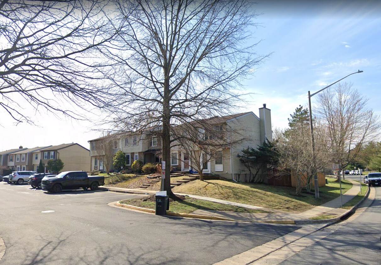 13657 Forest Pond Ct, Centreville, VA 20121 - Townhome Rentals in ...