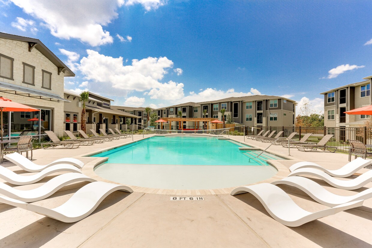 The Bend At Crescent Pointe