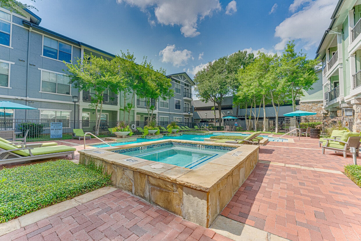 The Bowen on Henderson - 2525 N Henderson Ave Dallas, TX 75206 ...