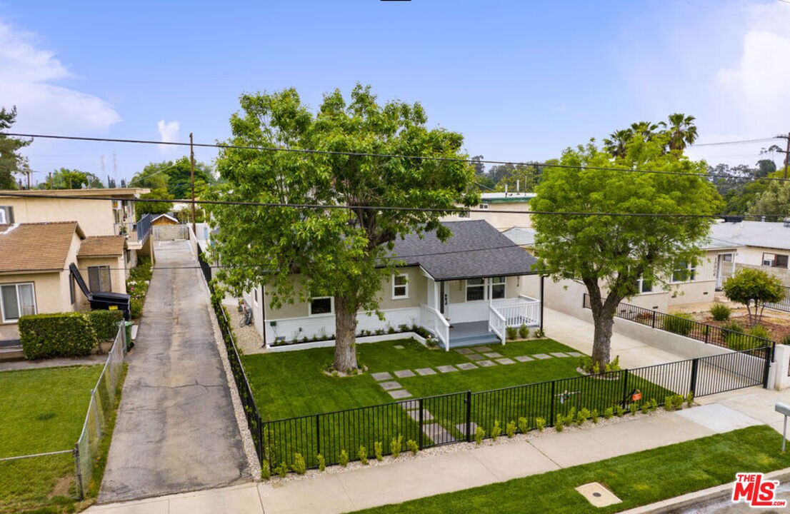 10912 Columbus Ave, Los Angeles, CA 91345 - House Rental in Los Angeles ...